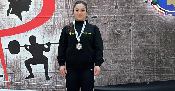 Powerlifting: l’algherese Silvia Spano vola ai Mondiali in Francia ...