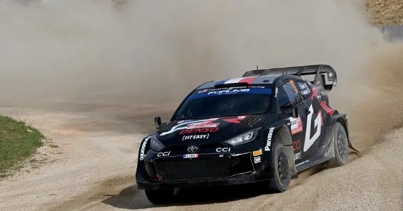 Al Rally Italia Sardegna 2024 Ogier e la Toyota scattano in testa ...