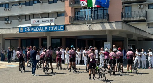 Pink Flamingos in tour: la carovana rosa arriva ad Alghero e Ozieri ...